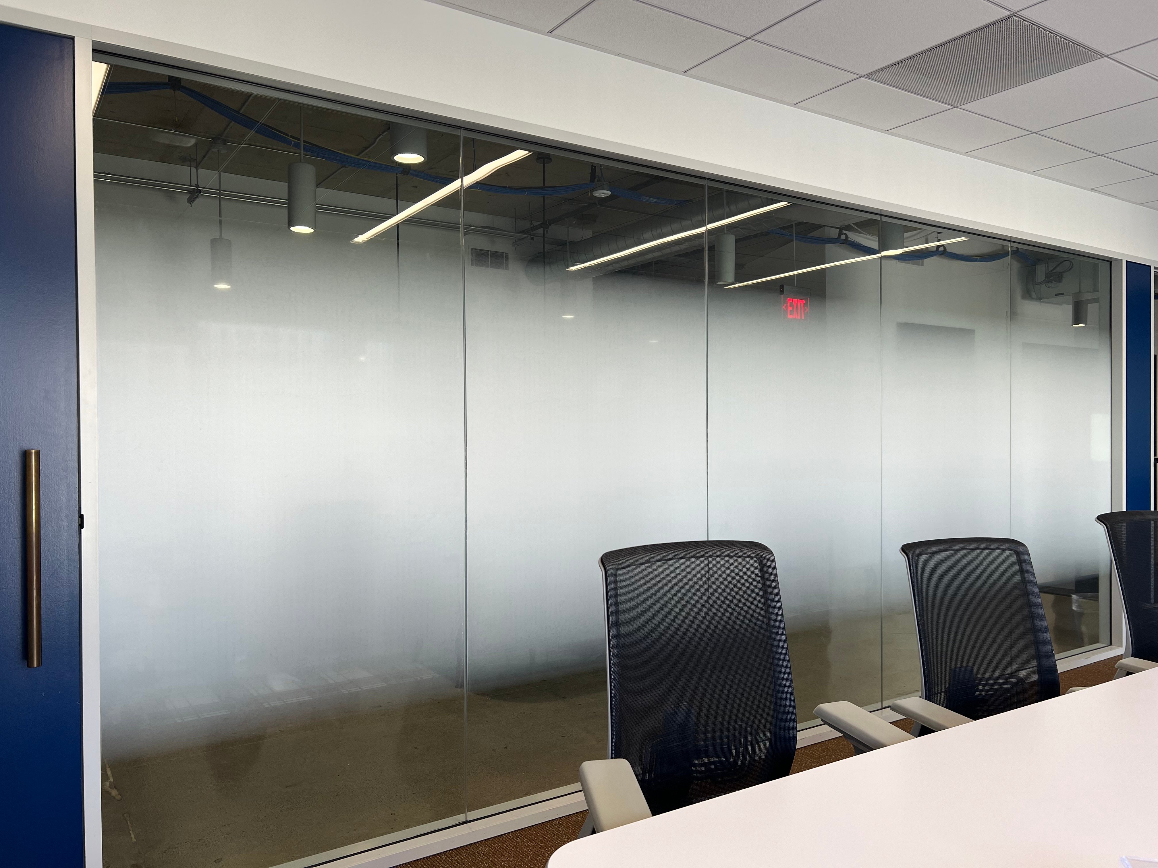 Privacy Window FIlm - Dual Feather Gradient